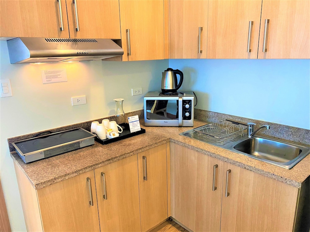 One Pacific Place Serviced Residences in Manila | Best Rates & Deals on ...
