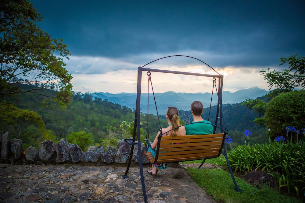 Hunas Falls Hotel in Central Province | Best Rates & Deals on Orbitz