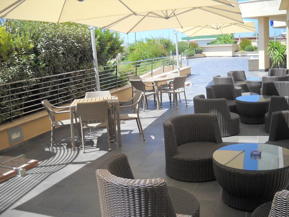 Hotel Tiber Fiumicino: AU$185 Deals & Reviews (Rome, ITA) | Wotif