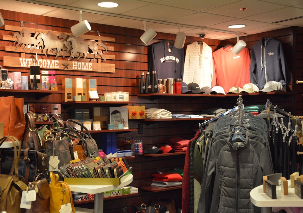 Prairie Meadows Casino, Racetrack & Hotel, Des Moines: $169 Room Prices ...