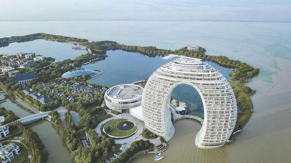 Sheraton Huzhou Hot Spring Resort Deals & Reviews (Huzhou, CHN) | Wotif