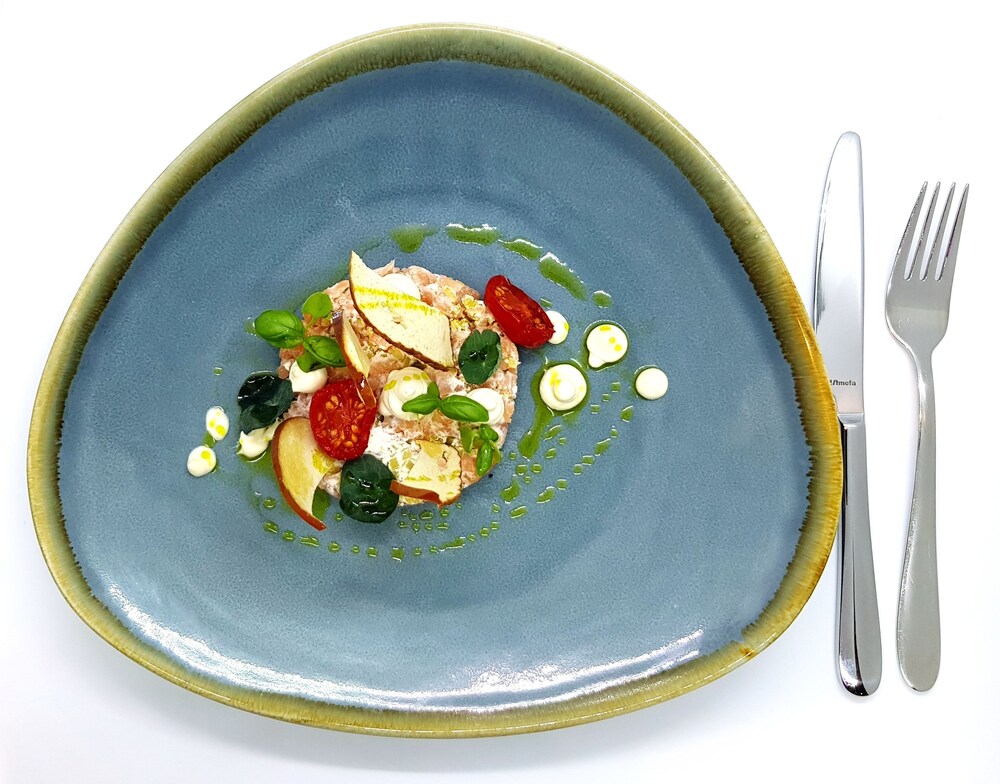 The Westbridge Hotel, London: $77 Room Prices & Reviews | Travelocity