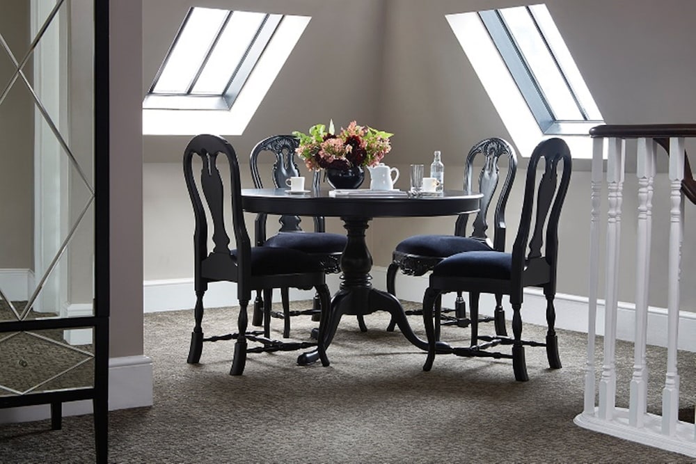 The Westbridge Hotel, London: $77 Room Prices & Reviews | Travelocity