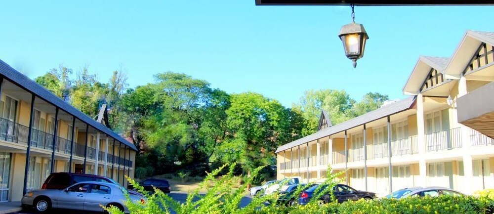 West Gate Inn Nyack in Nyack | Best Rates & Deals on Orbitz