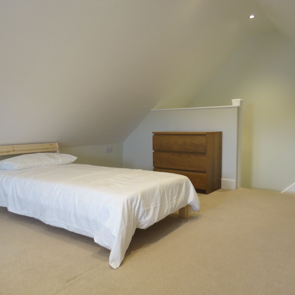 Self contained annex set in peaceful countryside close to the beach ...
