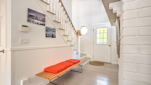 Contemporary, Fully Amenitized Farmhouse Steps To Lake Montauk, With Heated... - Montauk, NY