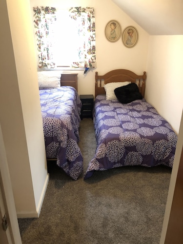 Great 5 Bed House Close To Bradley And Downtown. - ピオリア, IL