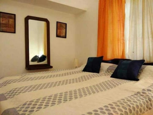 Homestay In Assagaon In A 2 Bedroom Apartment With A Pool - Goa