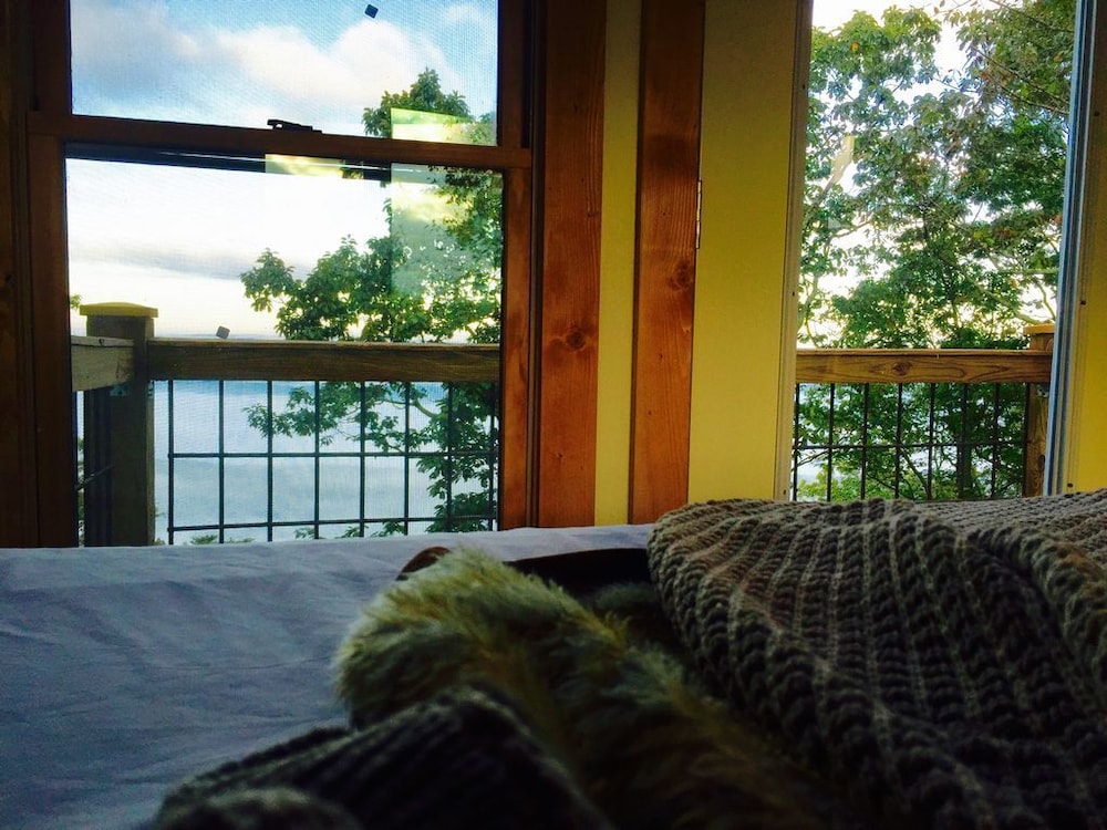 Majestic Views, Romantic Brow Home 1.5 Miles From The Heart Of Mentone ...