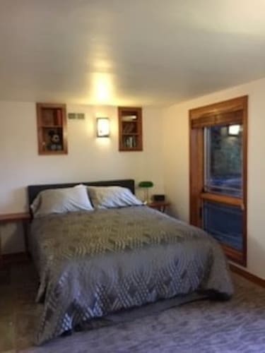 Beautiful Oasis Seattle's Seward Park! Hottub+ac - Seattle, WA