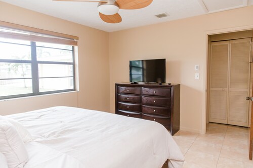 Cozy Miramar Home - Fully Furnished - Cooper City, FL