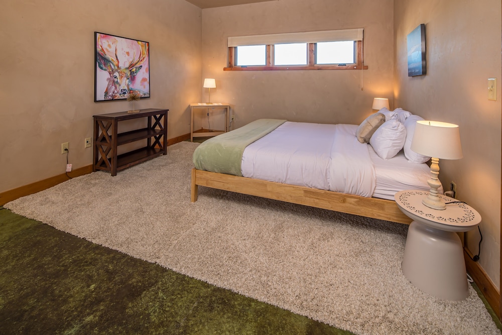 Home w/river access & stunning views of the mountains in Gallatin ...