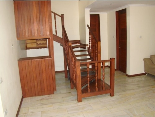 Cozy, Awesome Place By Coco Beach In Oysterbay. - Dar es Salam