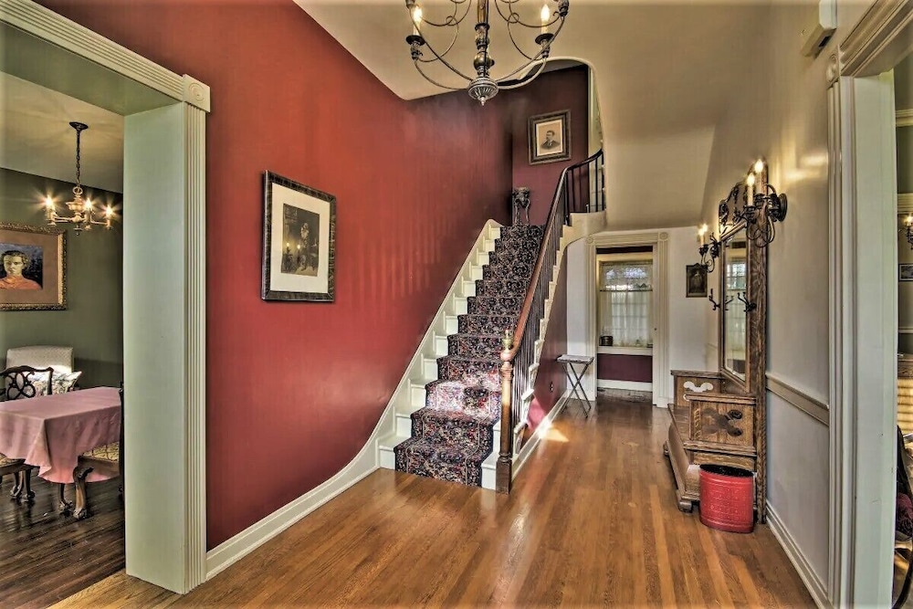 Historic Bucher House with central location to Gettysburg and Lancaster ...