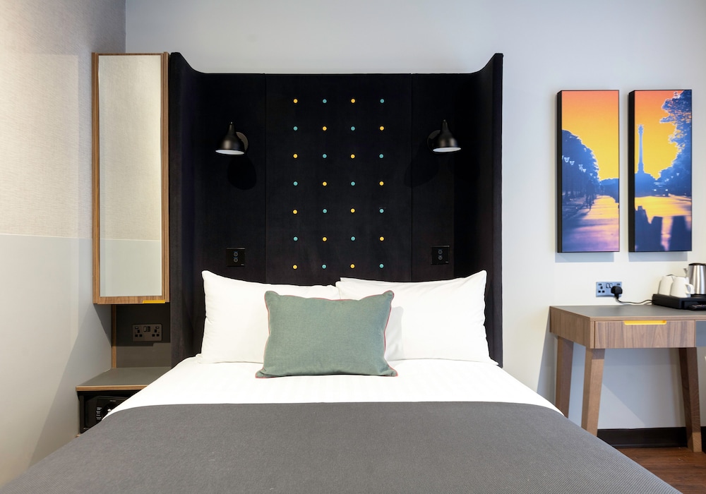 Point A Hotel Dublin Parnell Street: AU$163 Deals & Reviews (Dublin ...