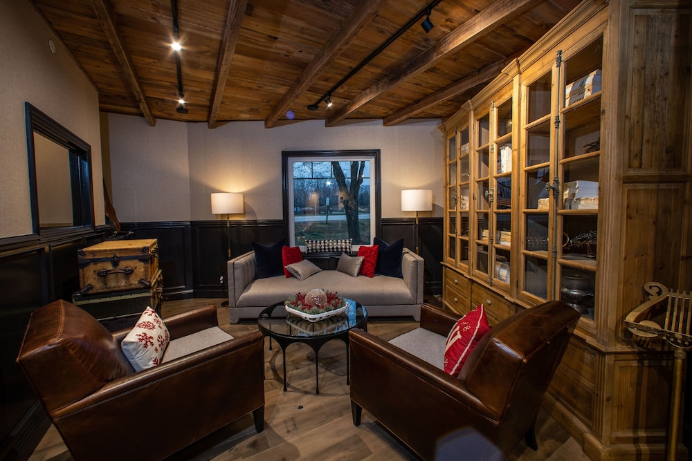 The Belfry House in Williams Bay | Best Rates & Deals on Orbitz