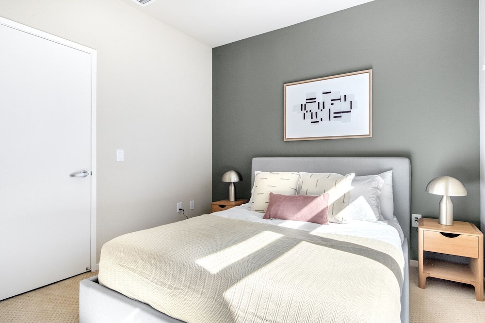 Smart Santana Row 2BR w/ Gym, Pool, nr. Googleplex Campus, by ...