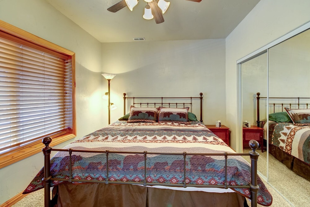 "Seven Oaks Cabin” in Duck Creek Village, Utah. Zion and Bryce Nearby ...