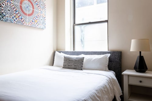 Center Of Boston Studio Pet Friendly | Laundry - Boston, MA