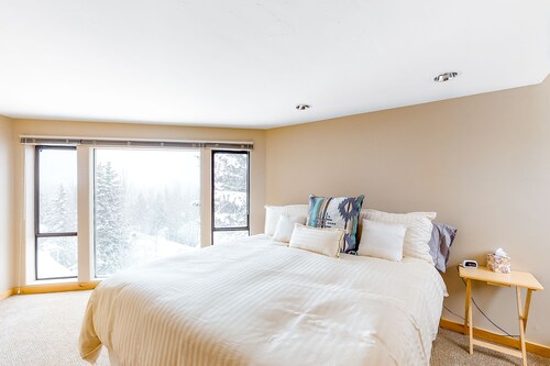 Stunning Mountain Lodging With Pool Table And Gourmet Kitchen - Ketchum, ID