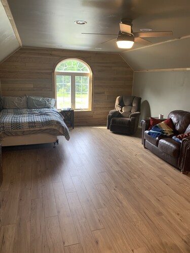 Van’s Harbor Hideout - Fayette Historic State Park, Garden