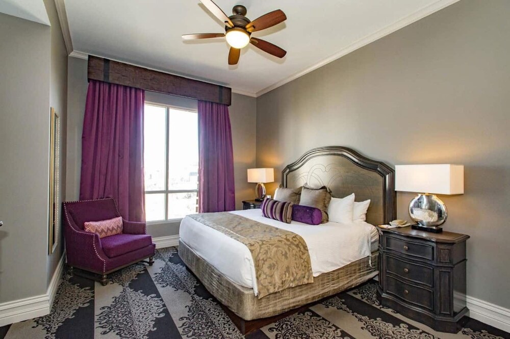 LUXURY 4 Bedroom Presidential Reserve Penthouse @ Grand Desert Reviews ...