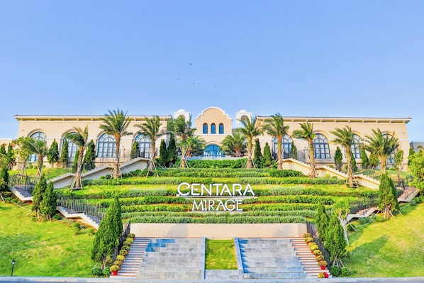 Centara Mirage Resort Mui Ne: 2022 Room Prices, Deals & Reviews ...