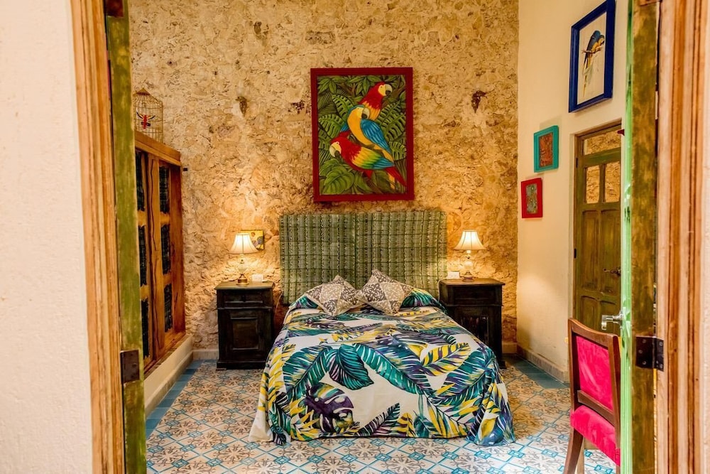 Guaca-Maya House, unique and colorful Experience in the center of ...