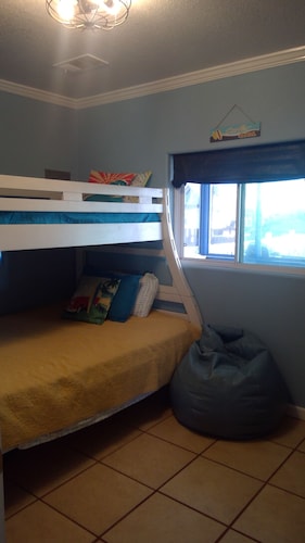 Hipnautical
Cottage By The Beach - Surfside Beach, Freeport