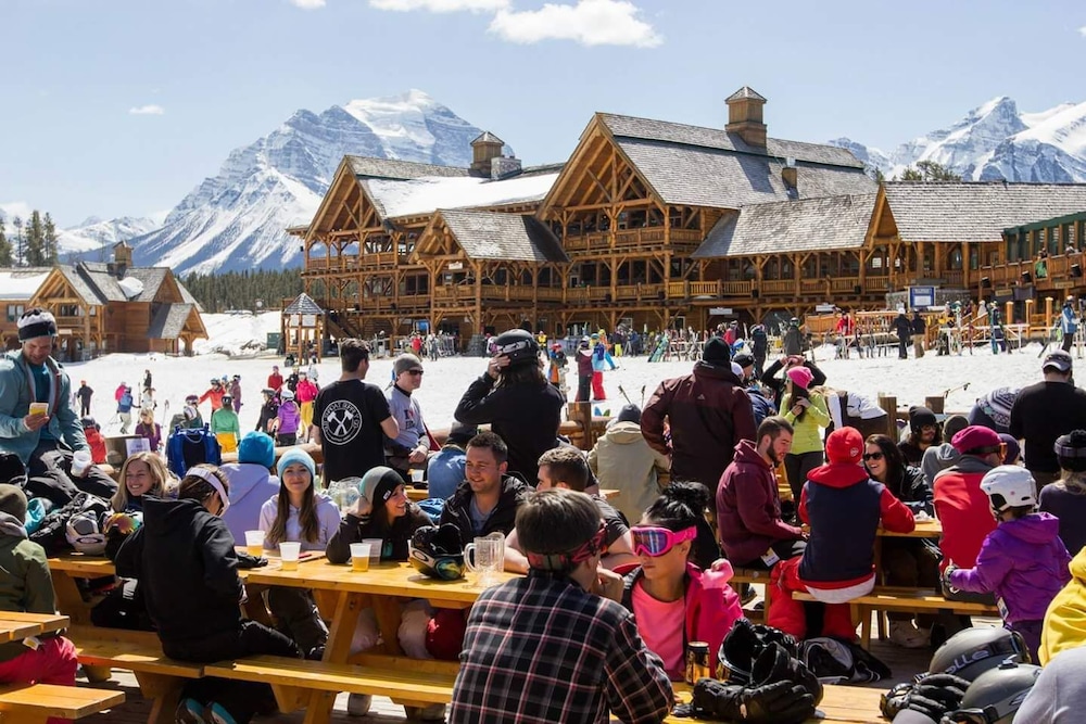 The Lodge at Coliseum Mountain Resort, Nordegg: Room Prices & Reviews ...