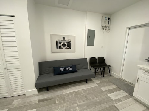 Newly Renovated Studio Close To The Beach - Hollywood
