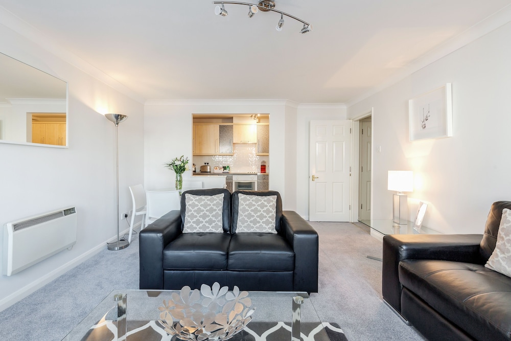 Roomspace Apartments - Regents Court Reviews, Deals & Photos 2025 - Vrbo