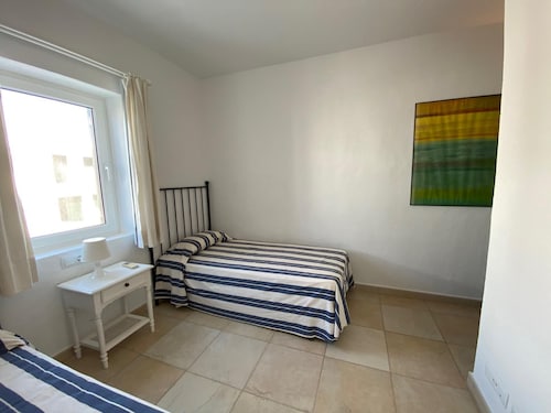 Tres Lunas 1 - Vier Schlafzimmer Haus, Schläft 7 - Menorca