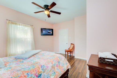 Discount! Cottage Near Houston Medical Center - Houston, TX