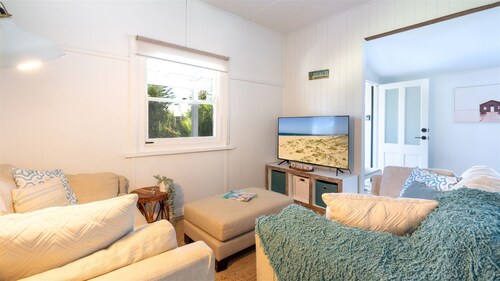 Burrabelle Beach Cottage - Culburra Beach