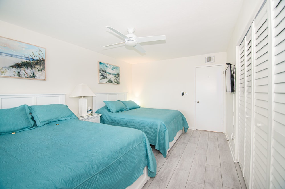 Lux Jupiter Bay condo w Fab Sunrise Lake Views close to beach, Jupiter ...