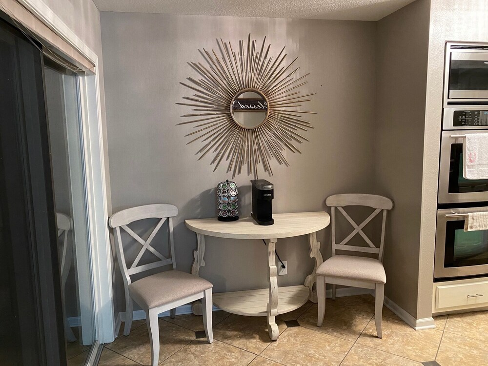 Breathtaking views of Lake Hamilton - 2 Bedroom 2 Bathroom Gated ...