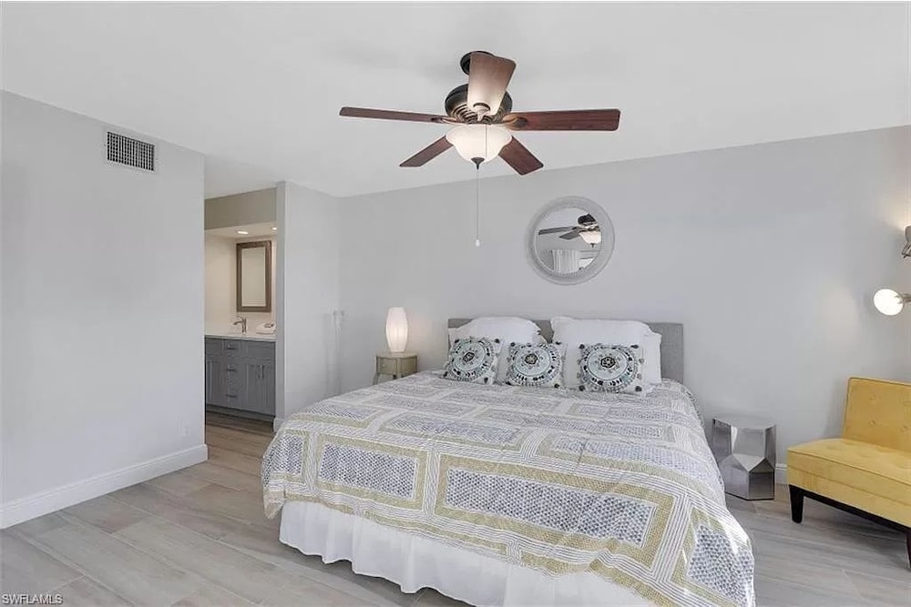 Beautiful condo with club access on Wiggins Bay - North Naples | Vrbo