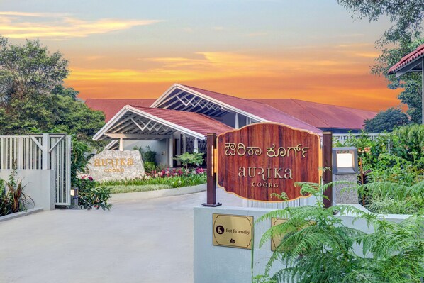 Book Aurika, Coorg - Luxury by Lemon Tree Hotels in Madikeri | Hotels.com