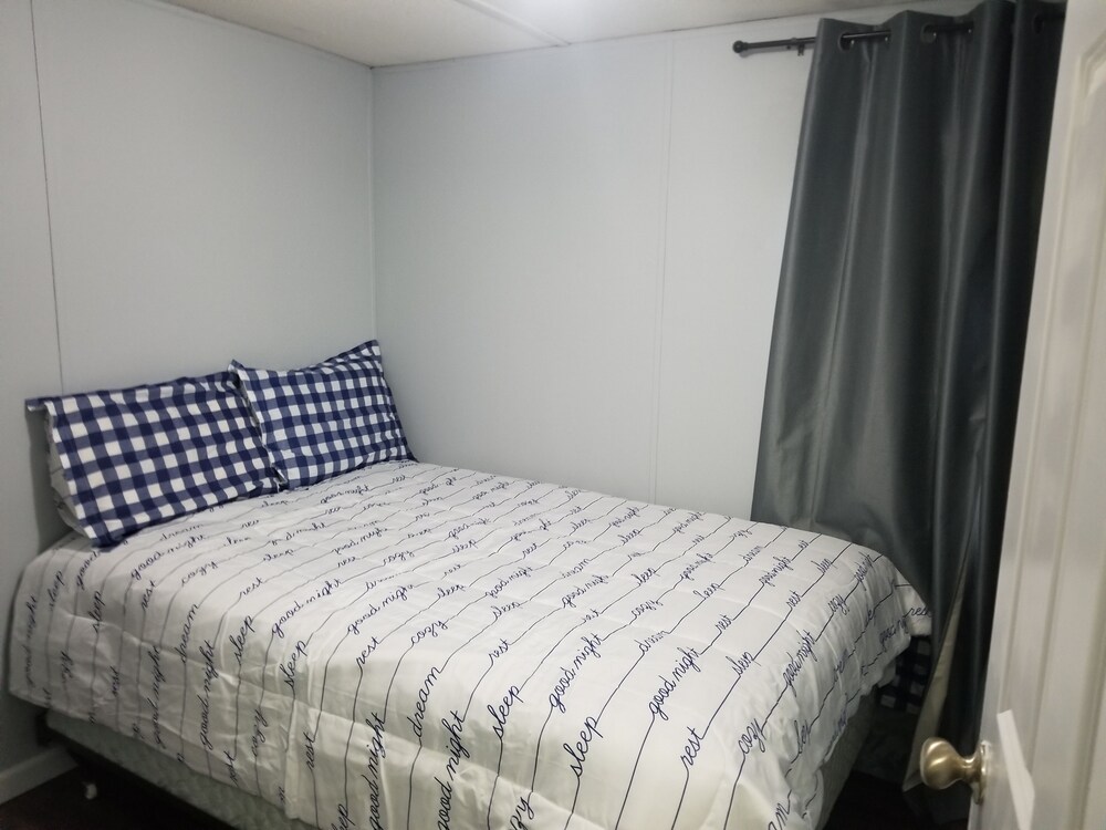 Enjoy the charm of Rush Kentucky on a quite and relax setting or go off ...