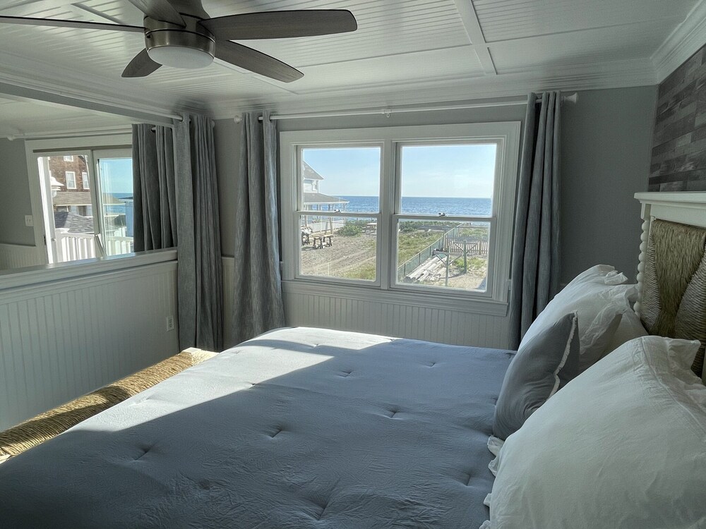 Stunning Waterfront at Beautiful Humarock Beach Opening, Marshfield ...