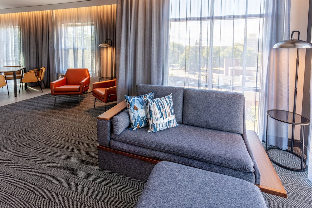 Courtyard by Marriott Rochester Downtown in Rochester | Best Rates ...