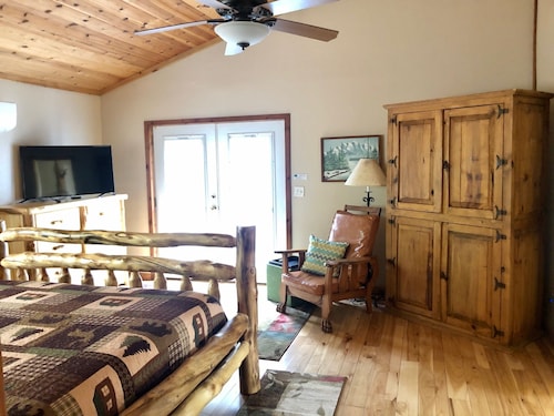 Cabin Home In The Ponderosa Pines! 2 Acre Lot! - Pinetop-Lakeside, AZ