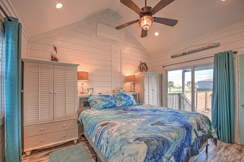 Free 6-seat Golf Cart, Boat Parking. Old Town.close To Everything. - Port Aransas, TX