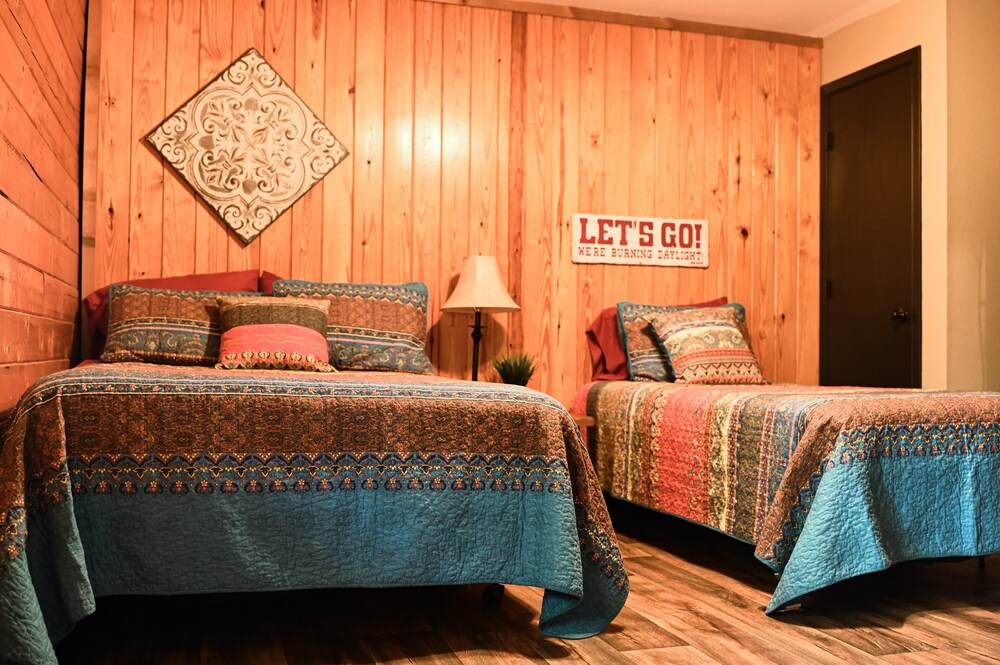 #3 Uncertain Oasis-Uncertain Lodge and Inn - Karnack | Vrbo