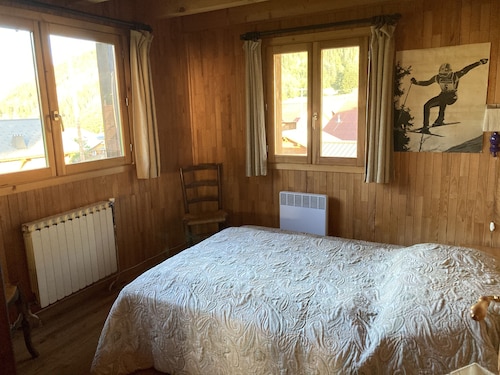 Chalet Tout Bois à La Montagne, En Haute Savoie - Cluses