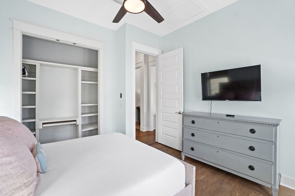 Prominence 30A Beach Bliss- Golf Cart, 4 Bikes, 2 Pools, The Big Chill ...