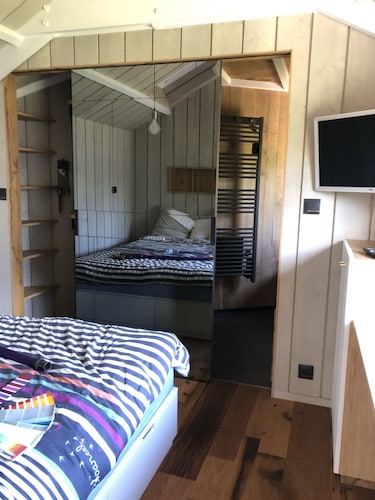 Petite Villa Avec Terrasse, Jardinet Et Parking - Perros-Guirec