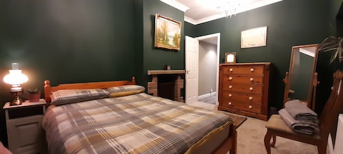 Stable Cottage Cozy,quirky + Hot Tub - Bridlington