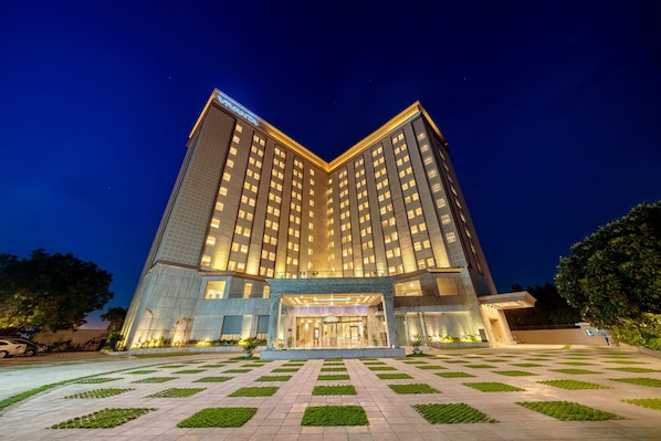 Vivanta Ahmedabad SG Highway in Ahmadabad – Hotels.com